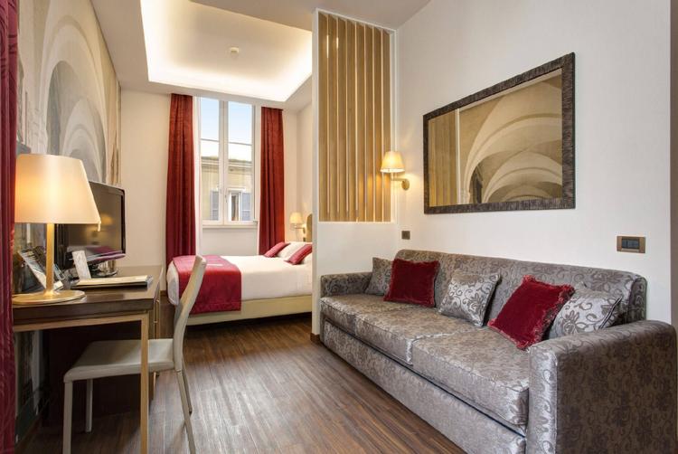 Hotel Rooms & Suites in Rome | Hotel Nazionale Rome