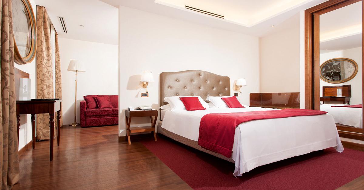 Executive Room With City View | Hotel Nazionale Rome